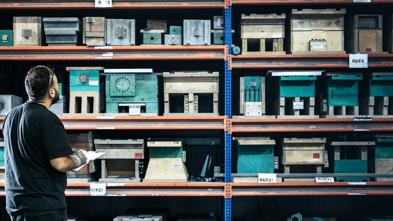 Lagerhaltung & Logistik - PINTER GUSS